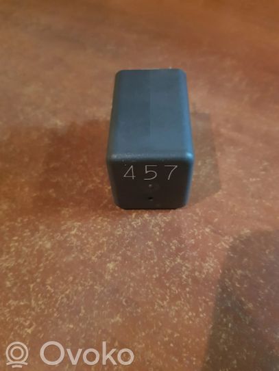 457 Volkswagen Touran I Glow plug pre-heat relay, 11.00 € | RRR