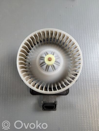 Suzuki Vitara (LY) Heater fan/blower, 50.00 € | RRR