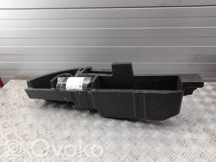 4M0012120G Audi Q7 4M Tool box, 20.00 € | RRR