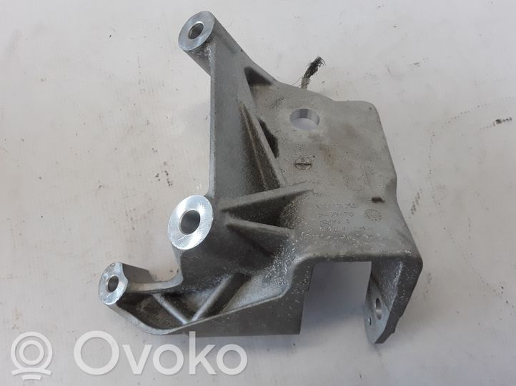 31430470 Volvo S90, V90 Engine mounting bracket, 70.00 € | RRR