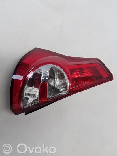 8200734825 Dacia Sandero Feux arrière / postérieurs, 35.00 € | OVOKO