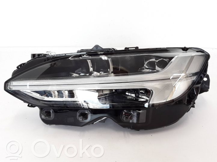 31468900 Volvo S90, V90 Headlight/headlamp, 990.00 € | RRR
