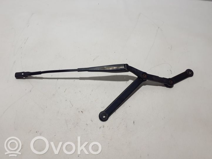 A2538200244 Mercedes-Benz EQC Front wiper blade arm, 48.00 € | RRR