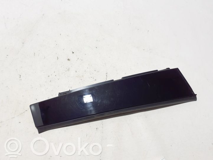 31448393 Volvo XC40 Moulure de porte arrière, 42.00 € | OVOKO
