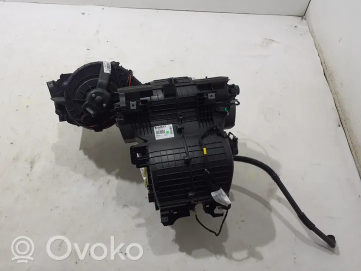 272700721R Renault Master III Bloc de chauffage complet, 204.00 € | OVOKO