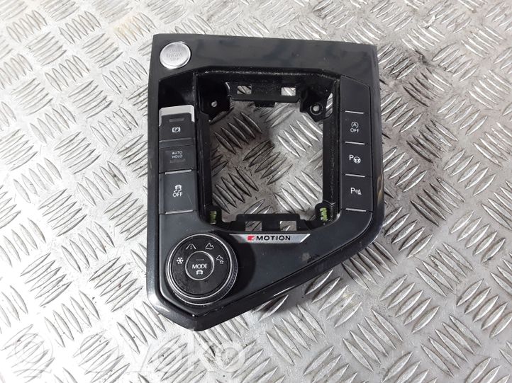 5NB864263 Volkswagen Tiguan Center console, 65.69 € | RRR