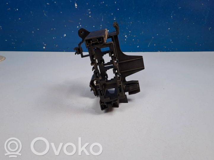 8K0937517A Audi Q5 SQ5 Boîte à fusibles relais, 12.00 € | OVOKO