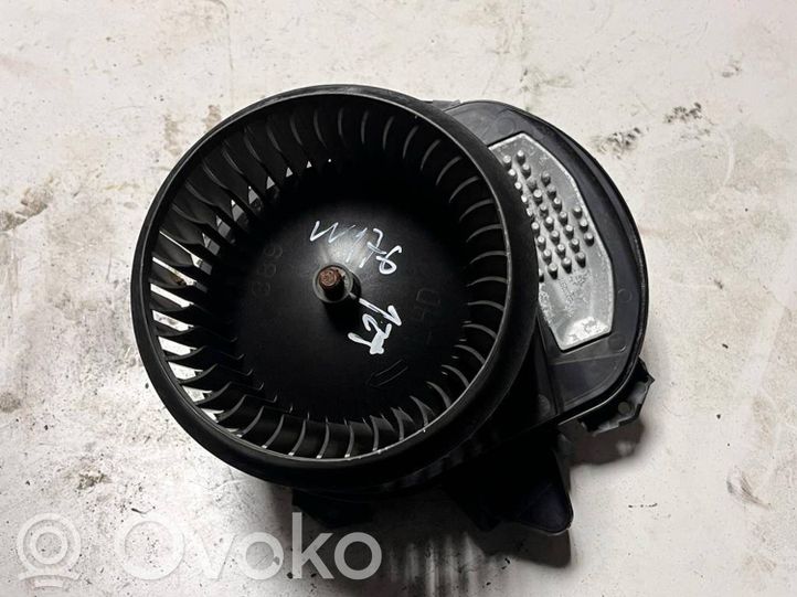 A2469061601 Mercedes-Benz A W176 Heater fan/blower, 59.00 € | RRR