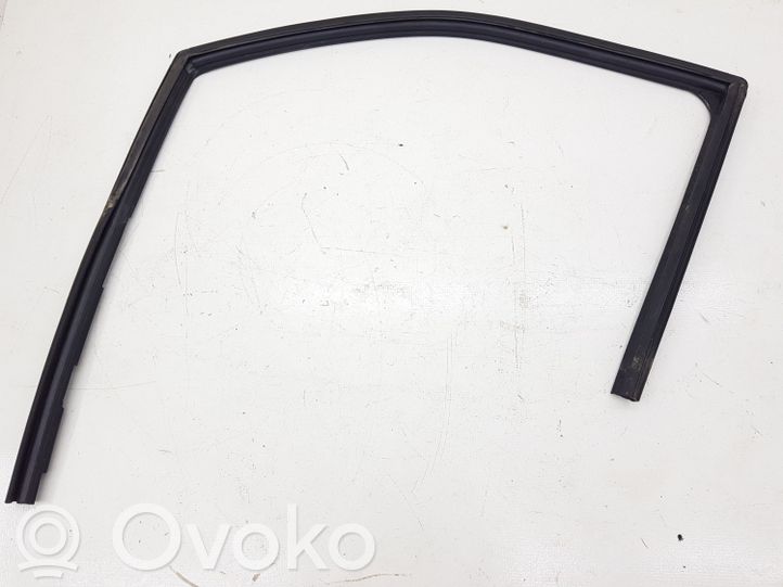 FL341521596 Ford F150 Rubber seal front door window/glass, 50.00 € | RRR