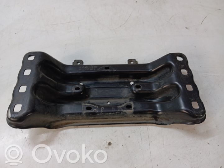 A2052422201 Mercedes-Benz C AMG W205 Gearbox mounting bracket, 5.00 € | RRR