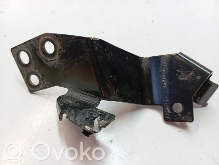 A2135010420 Mercedes-Benz E W213 Other engine bay part, 8.00 € | RRR