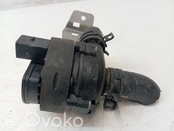 A2118350028 Mercedes-Benz C AMG W205 Electric auxiliary coolant/water ...