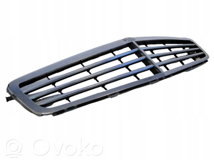 A2048801283 Mercedes-Benz C W204 Front bumper upper radiator grill, 126 ...