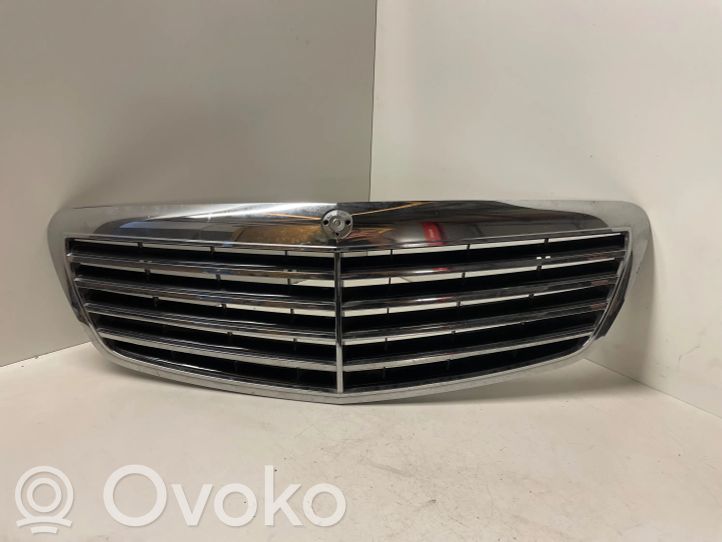 2218800083 Mercedes-Benz S W221 Front bumper upper radiator grill, 50. ...