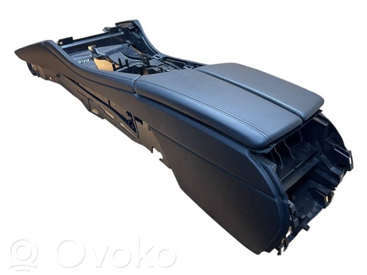 9216890 BMW 5 F10 F11 Center console, 70.00 € | RRR
