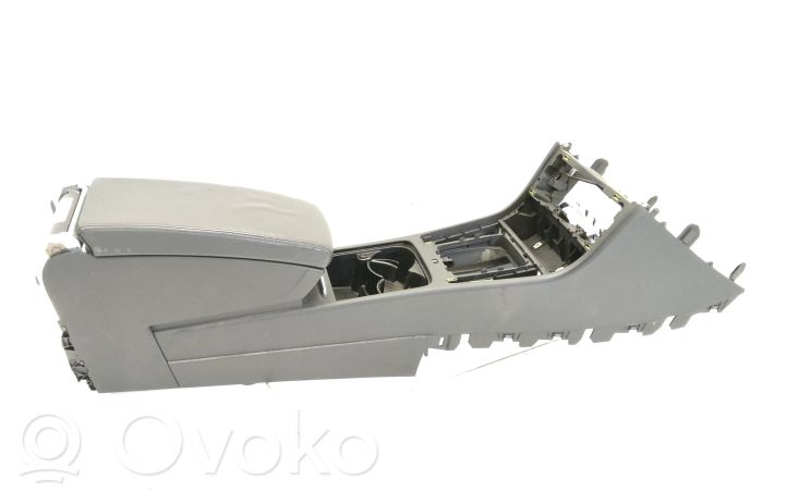 3C0863319 Volkswagen PASSAT B7 Center console, 33.00 € | RRR