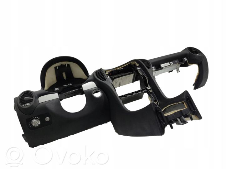 Mercedes-Benz SLK R171 Dashboard, 367.06 € | RRR