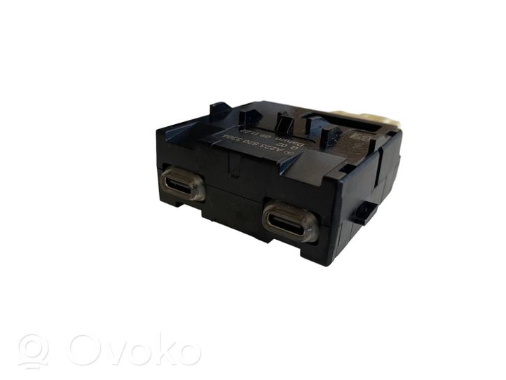 A2238203306 Mercedes-Benz S W223 USB socket connector, 35.29 € | RRR