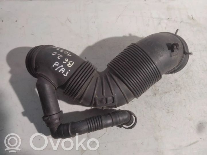 3C0129654P Volkswagen PASSAT B6 Tube d'admission d'air, 21.25 € | OVOKO