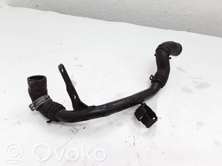 03L122157K Volkswagen PASSAT B7 Tuyau de liquide de refroidissement ...