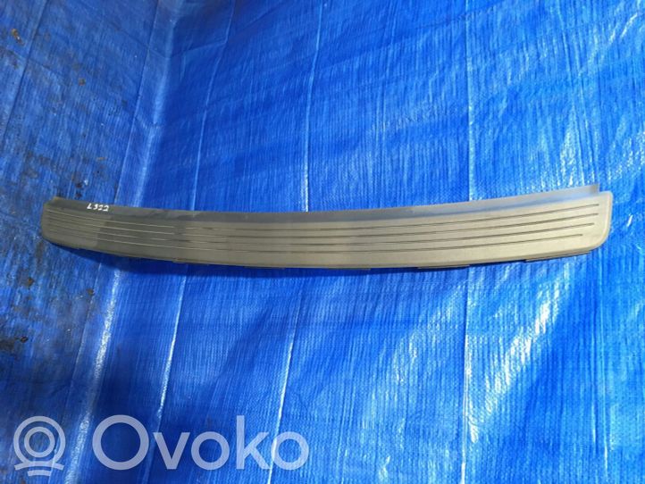 907 Land Rover Range Rover L322 Rear bumper trim bar molding, 15.53 € | RRR