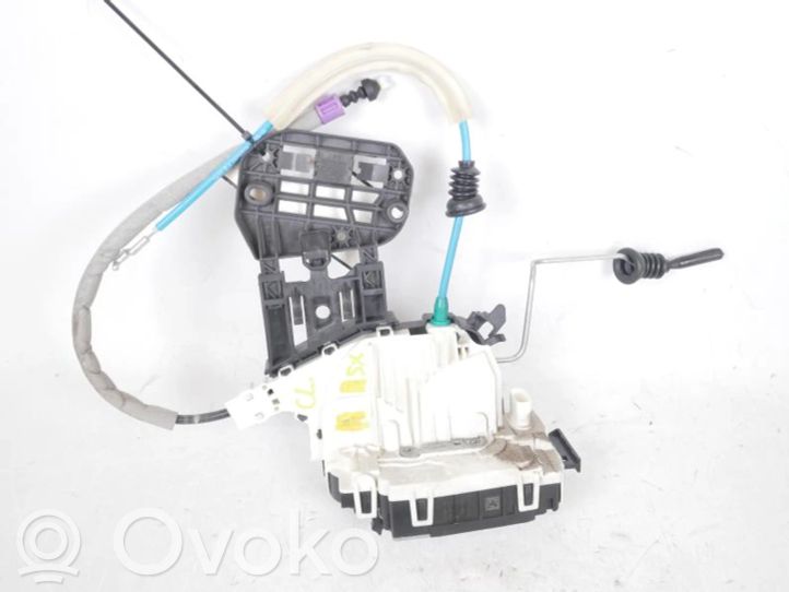 A2047302735 Mercedes-Benz A W176 Rear door lock, 44.00 € | RRR