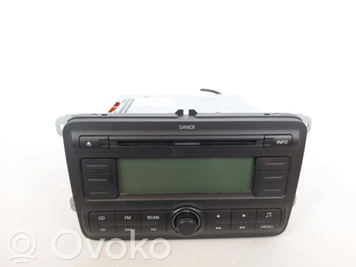5J0035161A Skoda Fabia Mk2 (5J) Radio/CD/DVD/GPS head unit, 55.00 € | RRR