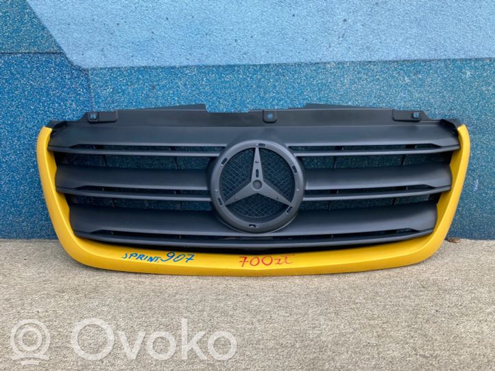 9108852800 Mercedes-Benz Sprinter W907 W910 Grille calandre supérieure ...