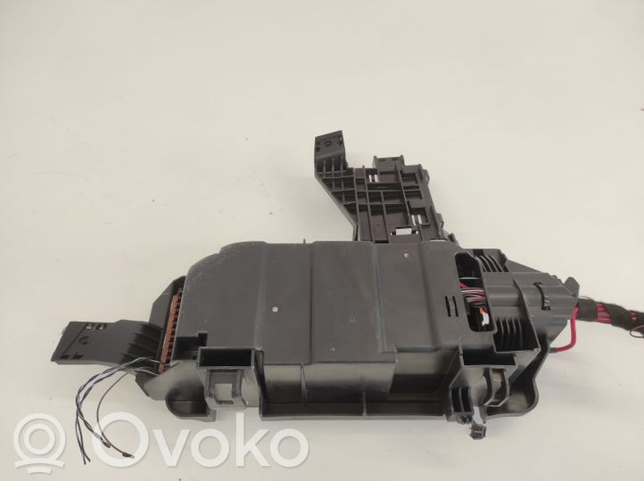 A0009820112 Mercedes-Benz GLE AMG (W166 - C292) Boîte à fusibles, 60.00 ...