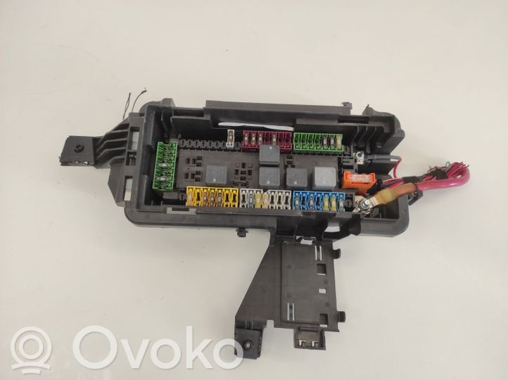 A0009820112 Mercedes-Benz GLE AMG (W166 - C292) Boîte à fusibles, 60.00 ...