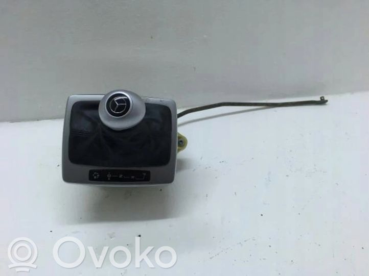 A2042673888 Mercedes-Benz C W204 Gear selector/shifter (interior), 12. ...