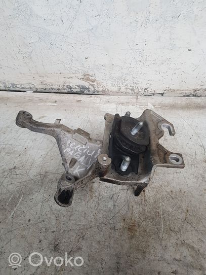 112533062R Dacia Duster II Gearbox mount, 55.00 € | RRR