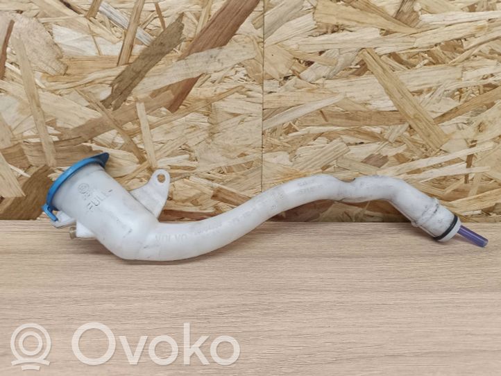 30784333 Volvo XC60 Window washer liquid tank fill tube, 15.00 € | RRR