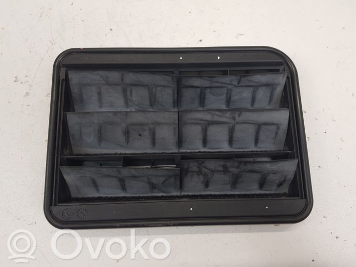 BMW 5 G30 G31 Ventiliacinės grotelės 9176945 64229176945 - Naudota ...