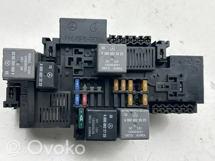 A2229063302 Mercedes-Benz C W205 Module de fusibles, 10.00 € | OVOKO