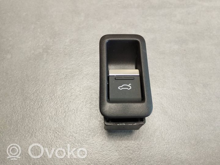 8Y0959829 Audi Q4 Sportback e-tron Tailgate/trunk/boot open switch, 20. ...