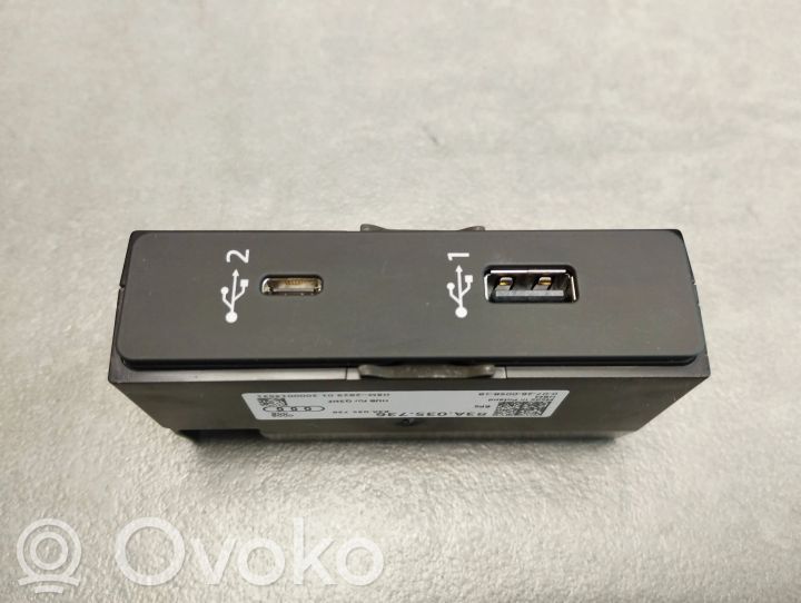 83A035736 Audi Q3 F3 Connettore plug in USB, 169.41 € | OVOKO