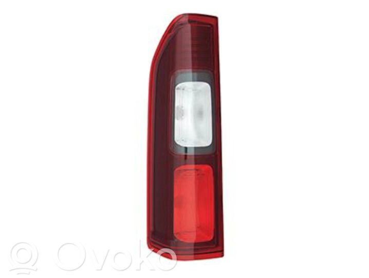 265556737R Renault Trafic III (X82) Rear/tail lights, 44.41 € | RRR