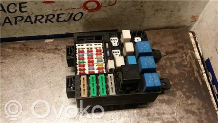 91102 Hyundai Matrix Boîte à fusibles, 20.00 € | OVOKO