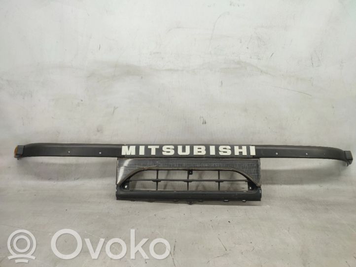 Mitsubishi Canter Grille de calandre avant, 92.25 € | OVOKO