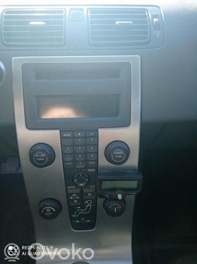 Volvo S40 Radio/CD/DVD/GPS head unit, 79.80 € | RRR
