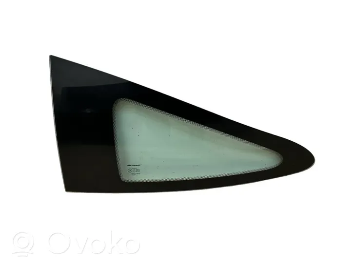 43R00012 McLaren MP4 12c Front door window glass four-door, 230.00 € | RRR