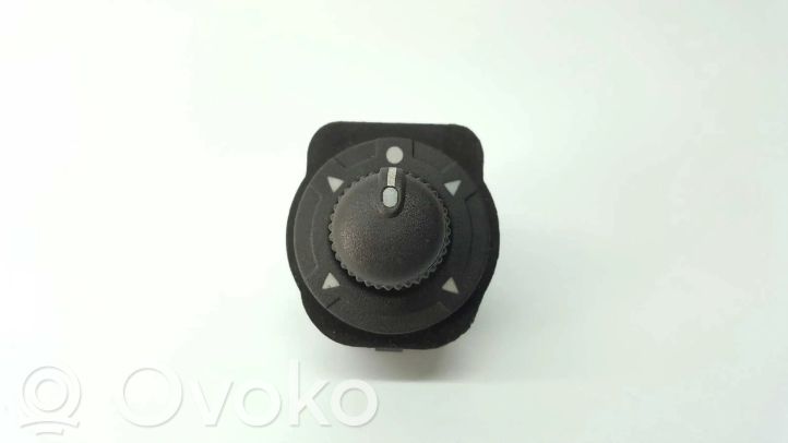 Peugeot Boxer Wing mirror switch, 15.00 € | RRR