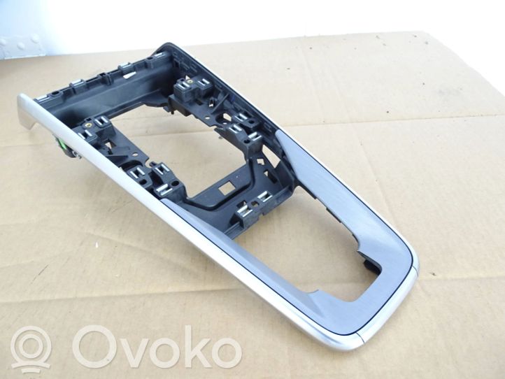 99285309H Porsche 992 Center console, 326.82 € | RRR