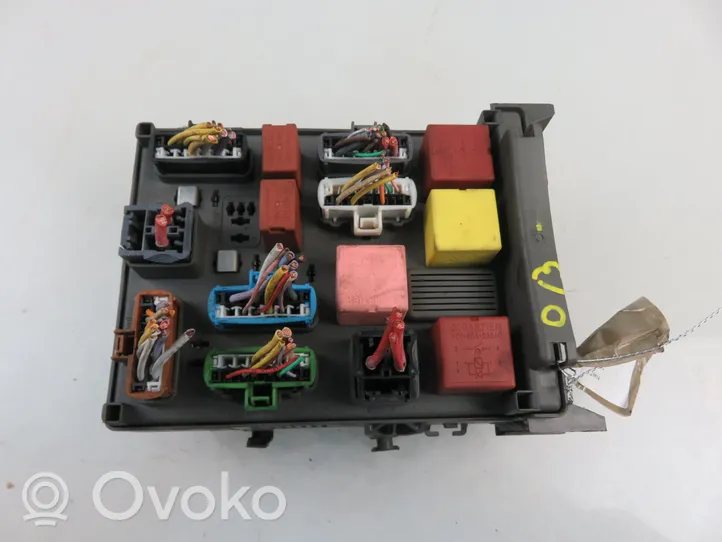 8200004201E Renault Espace - Grand espace IV Central body control ...