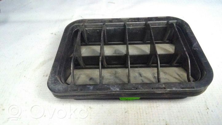 Mercedes-Benz C W202 Ventiliacinės grotelės 2038300142 - Naudota ...