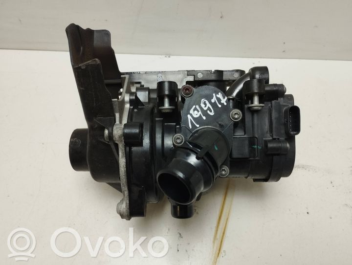04L121111 Audi Q5 SQ5 Boîtier de thermostat / thermostat, 200.00 € | OVOKO