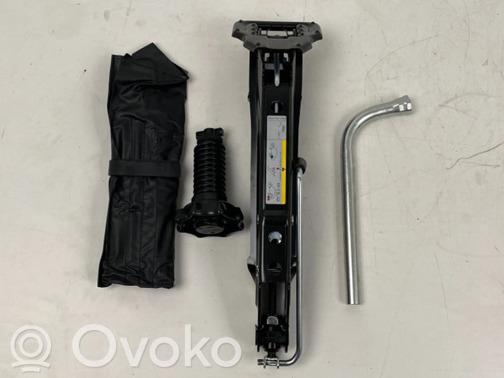8R0011031H Audi Q5 SQ5 Lift Jack, 55.00 € | RRR
