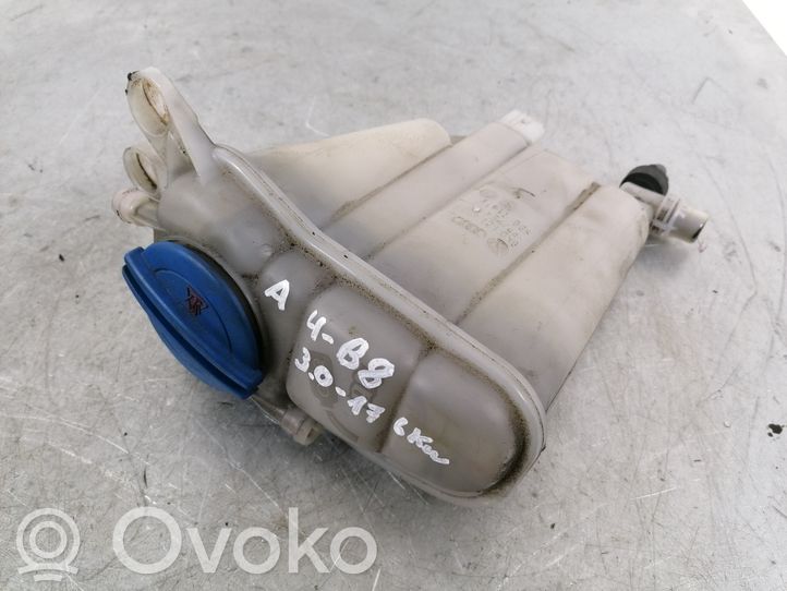 8K0121405E Audi A4 S4 B8 8K Coolant expansion tank/reservoir, 9.99 € | RRR