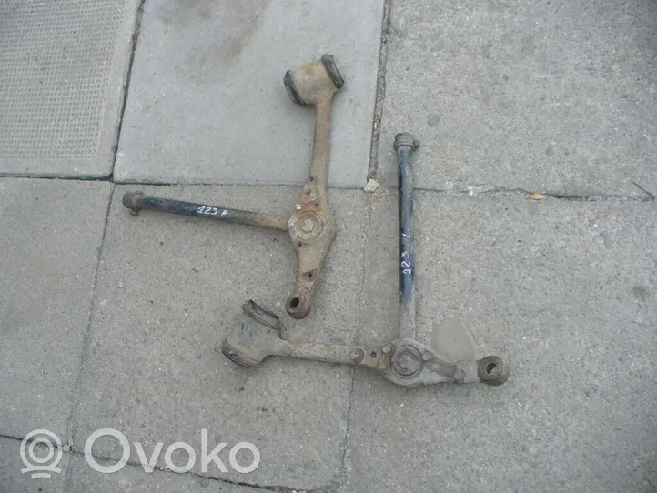 1233305607 Mercedes-Benz W123 Front lower control arm/wishbone, 141.18 ...